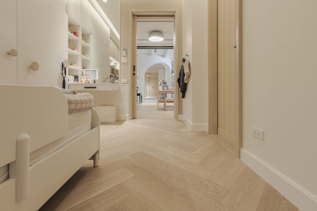 OAK-Egg Shell - CHAMPACA